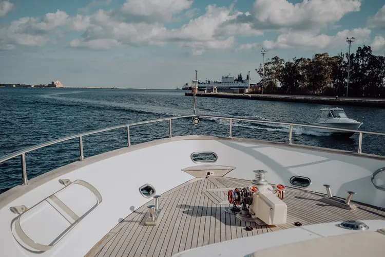 BEYOND yacht for charter (Versilcraft, 25m, 1998)